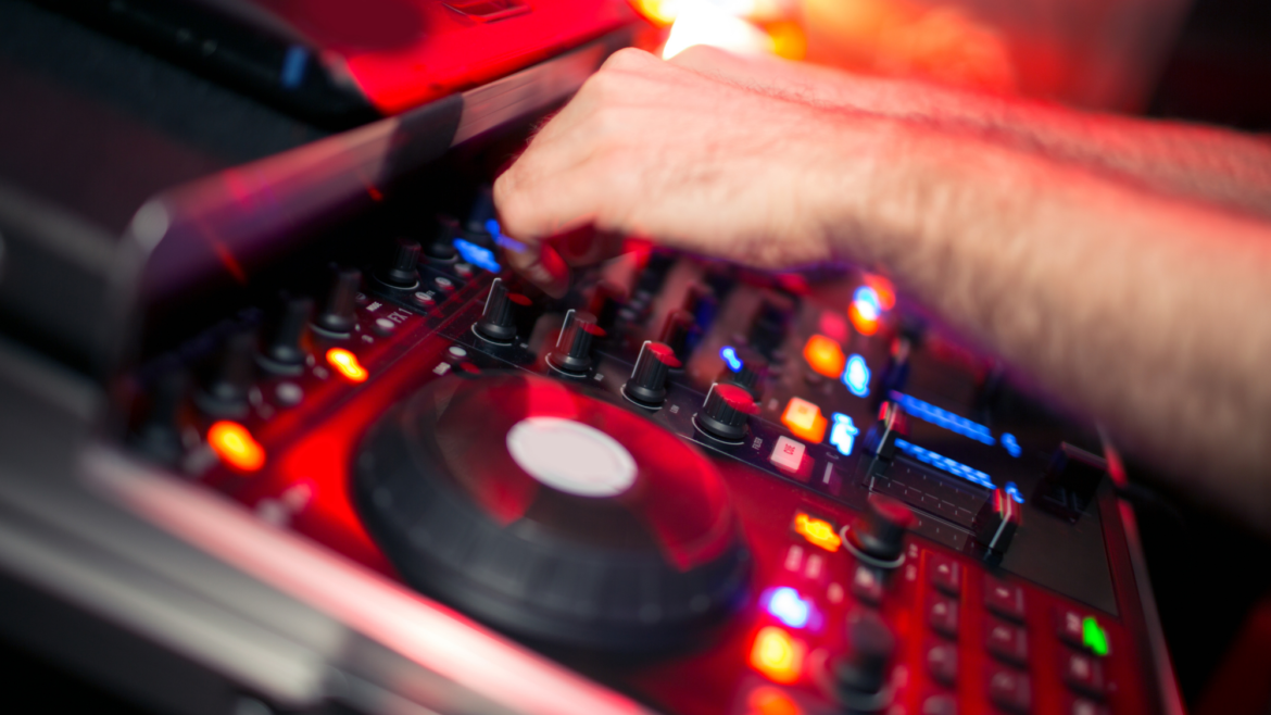 Become A Featured Artist Today! | Glacer FM